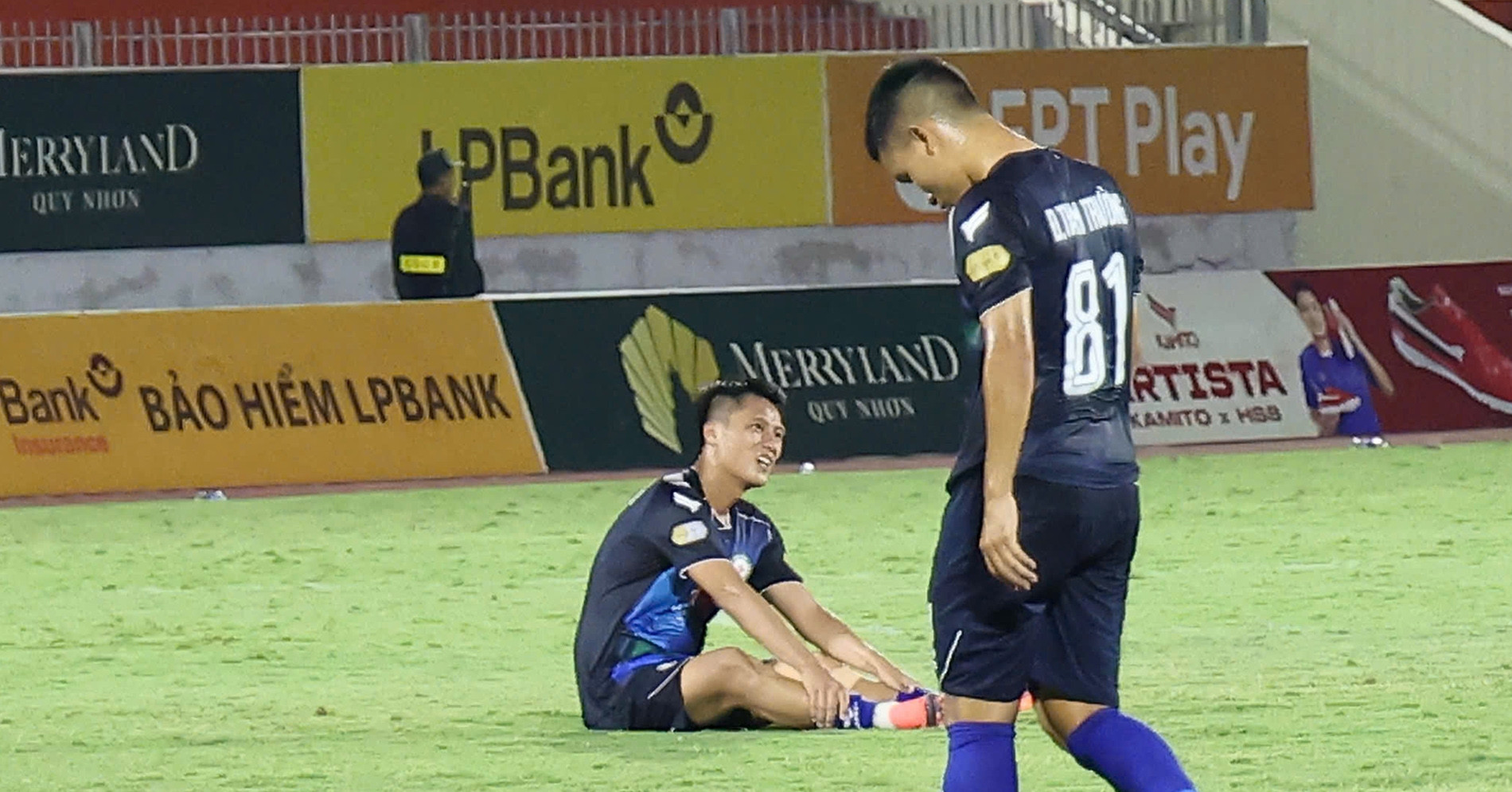 CLB Việt Nam nguy cơ giải thể sau khi rớt hạng